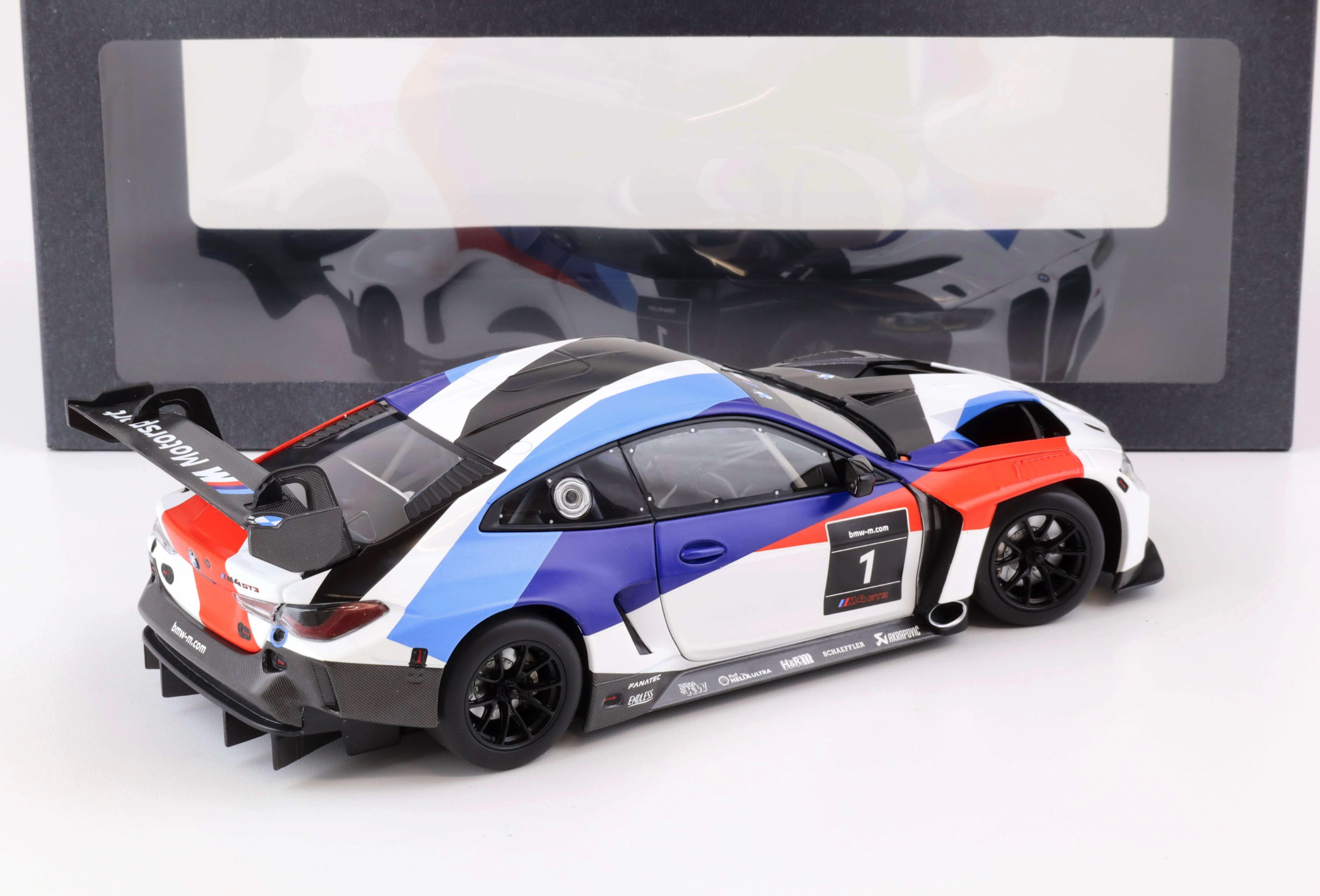 ᐉ Модель автомобиля 1:18 BMW M4 GT3 G82 Presentation 2021 #1 White/Blue ...