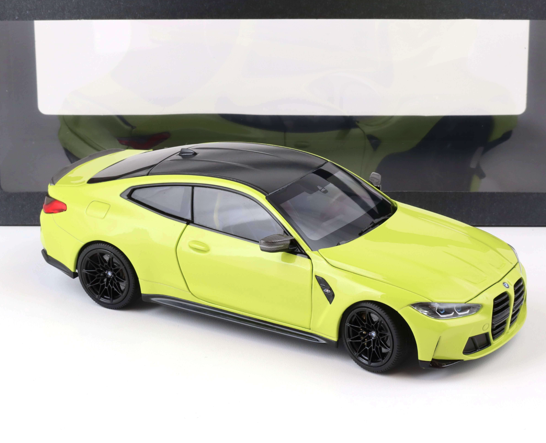 ᐉ Модель автомобиля 1:18 BMW M4 G82 Coupe 2020 Sao Paolo Yellow ...