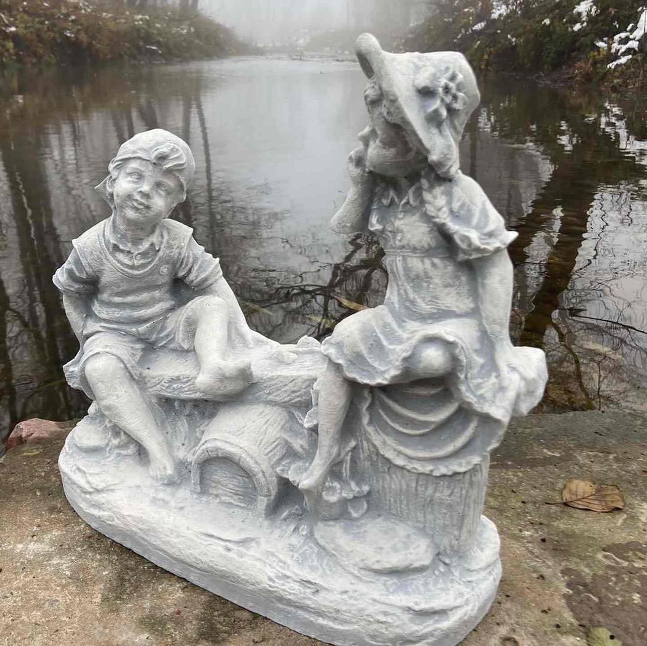 ᐉ Садова фігура статуетка Хлопчик і дівчинка з цементу ручна робота 35 см 705976 • Краща ціна