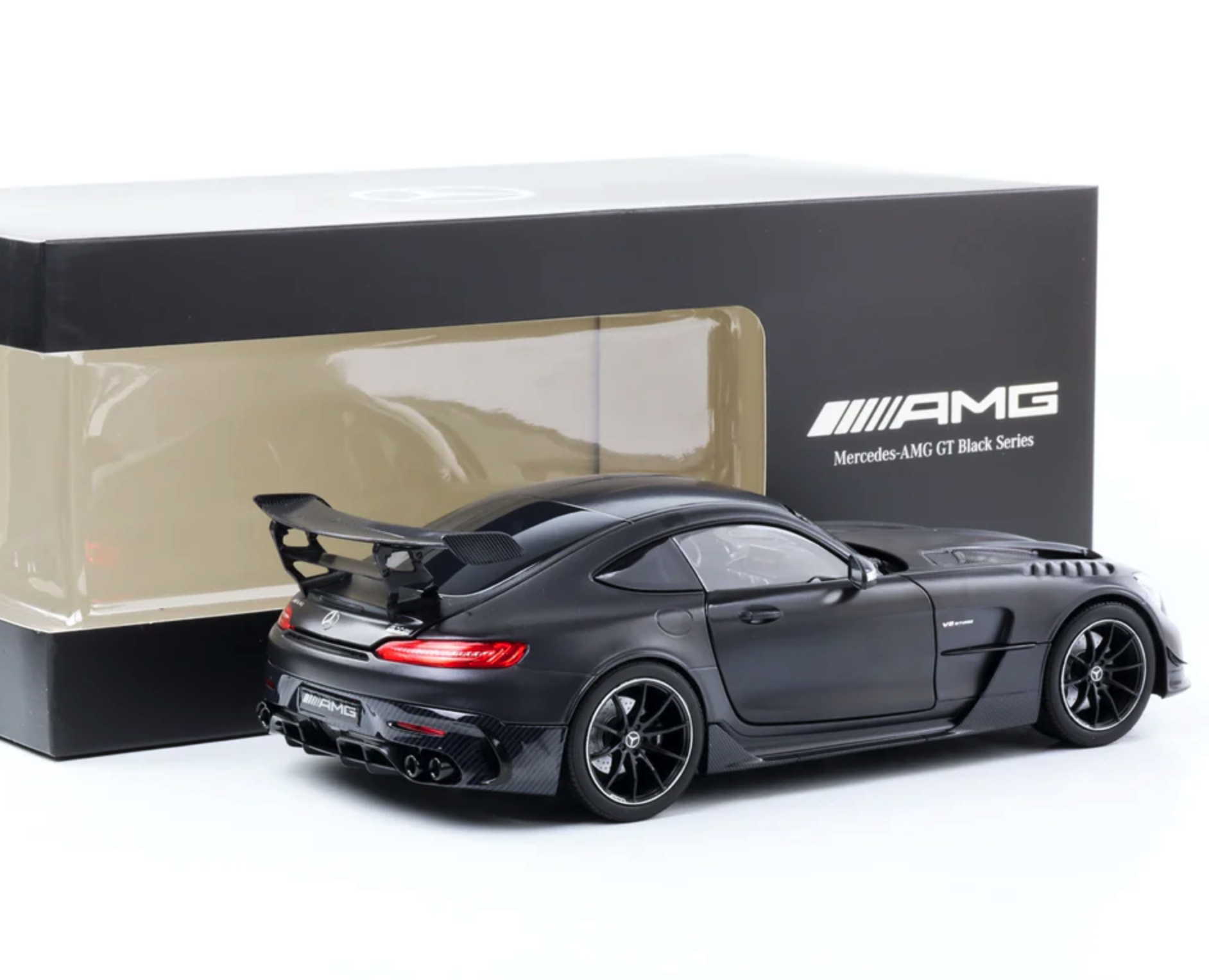 ᐉ Модель автомобиля 1:18 Mercedes-Benz AMG GT 2022 Series Magno Black ...