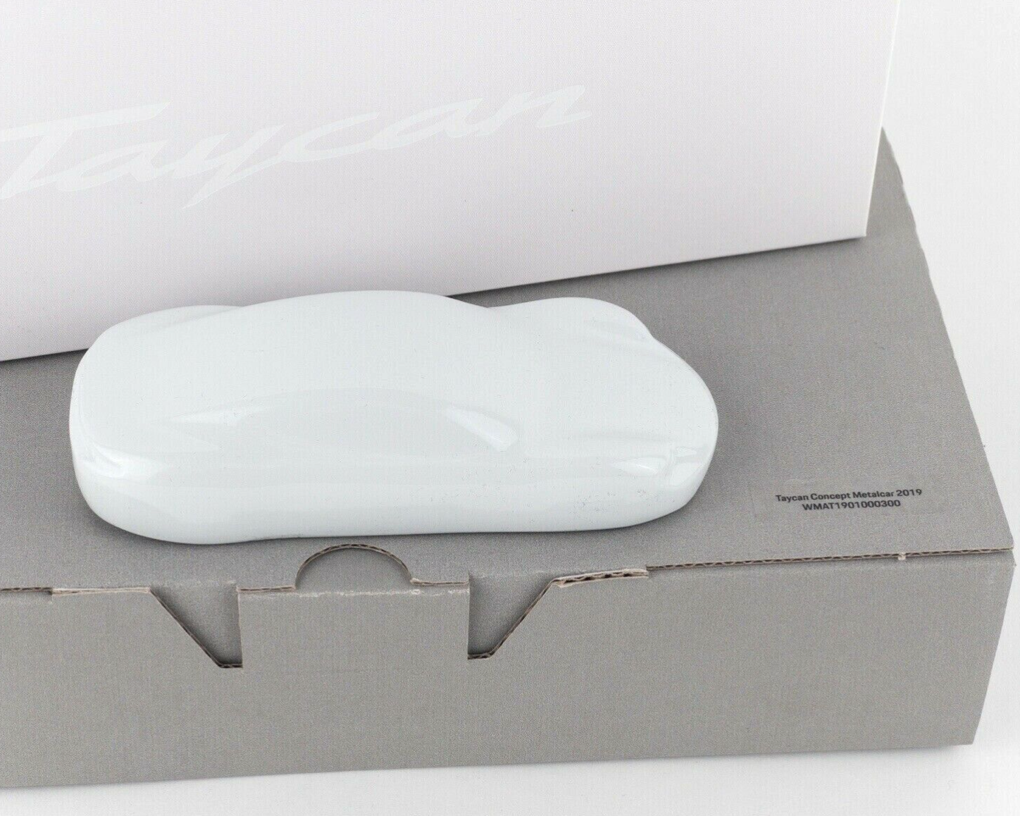 ᐉ Модель автомобіля 1:43 Porsche Taycan AluMINIum Paperweight Limited ...