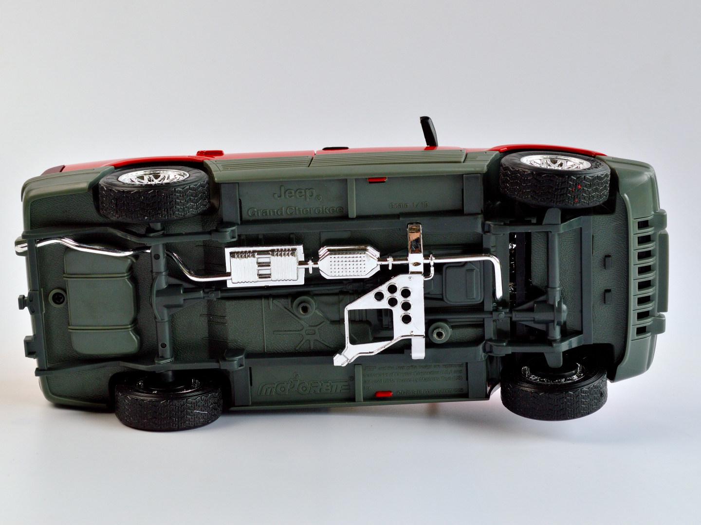 ᐉ Коллекционная модель Majorette Jeep Grand Cherokee Laredo 1:18 ...