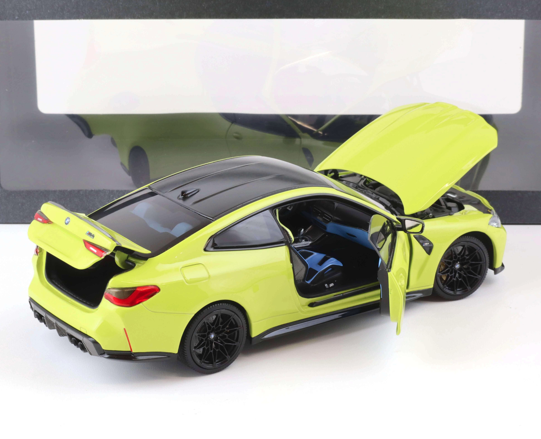 ᐉ Модель автомобиля 1:18 BMW M4 G82 Coupe 2020 Sao Paolo Yellow ...