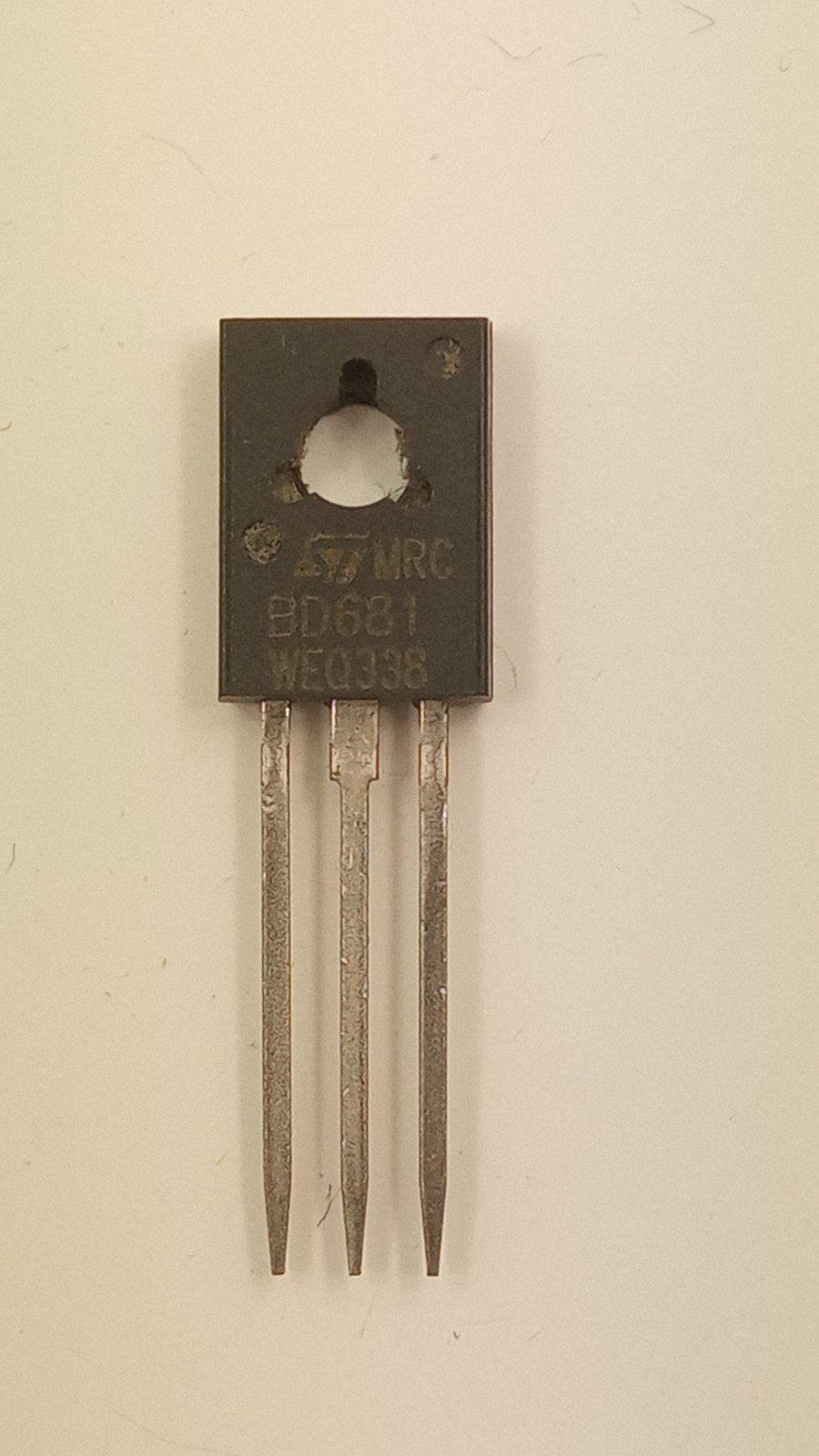 ᐉ Транзистор BD681 Si-N-Darl+Di/100V/4A/40W TO-126 (23791)